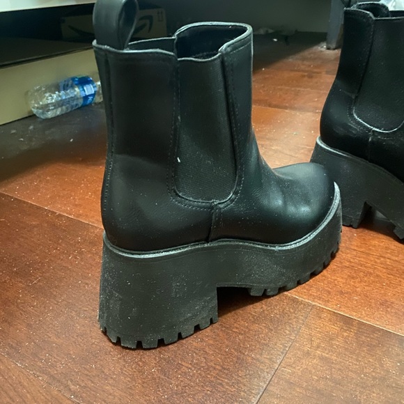 Tilly's | Shoes | Tillys Soda Platform Womens Chelsea Boots | Poshmark
